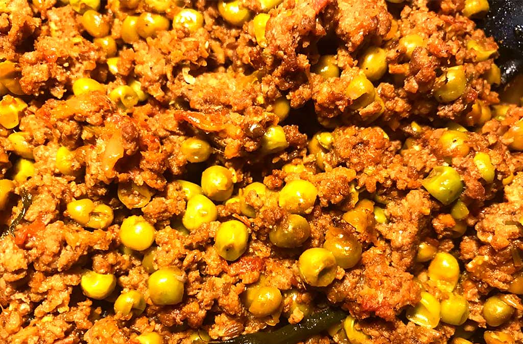 Curried Mince and Peas - Qeema (keema) Mutter - Life Art and Bites